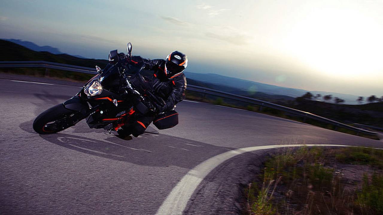 Laying Down a Motorcycle: No-Contact Motorcycle Accidents Explained ...